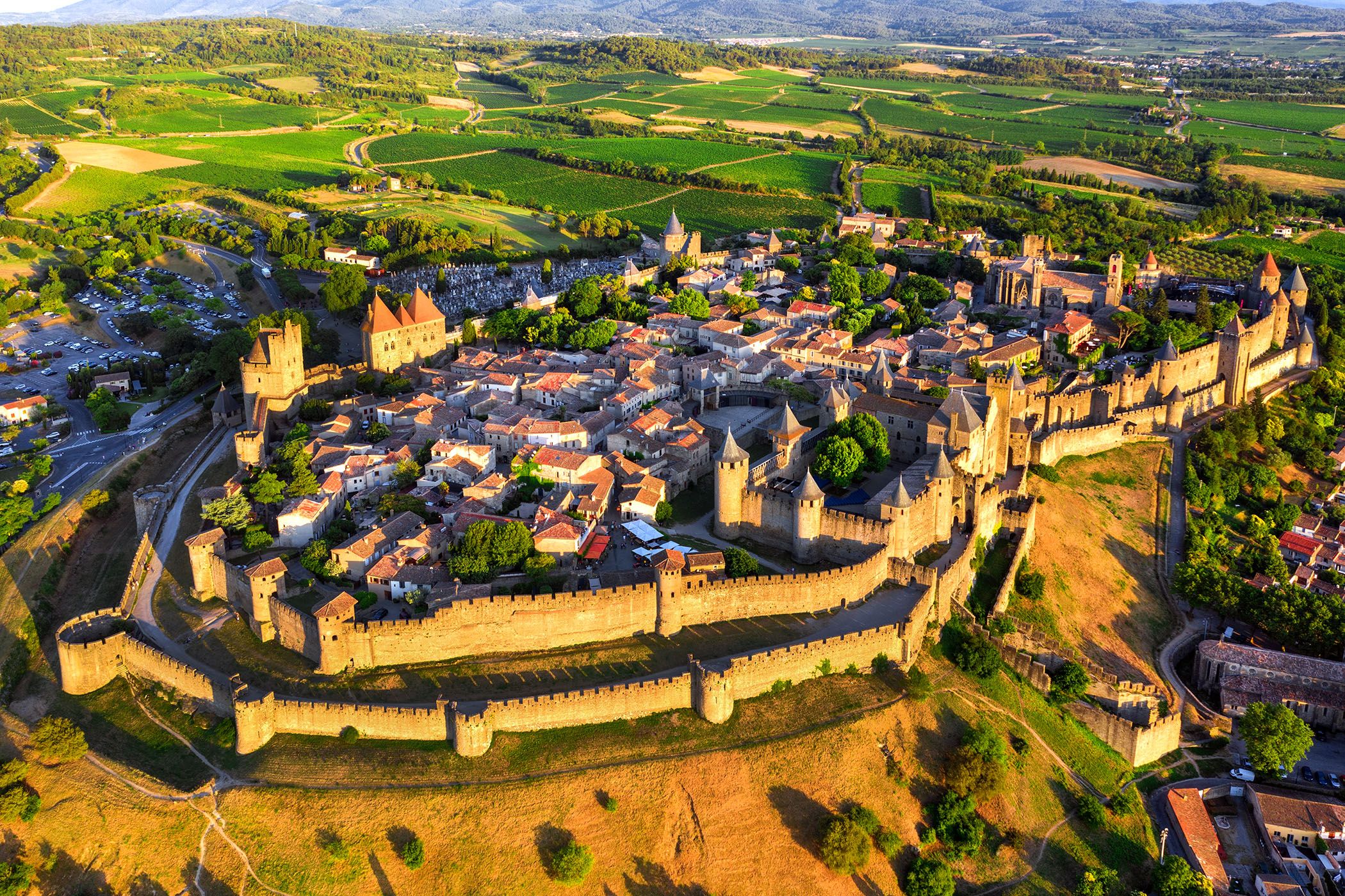 Discover the medieval city of Carcassonne - easyVoyage