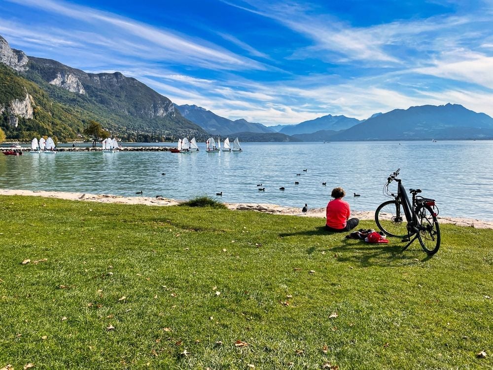 The green route around Lake Annecy by bike - easyVoyage