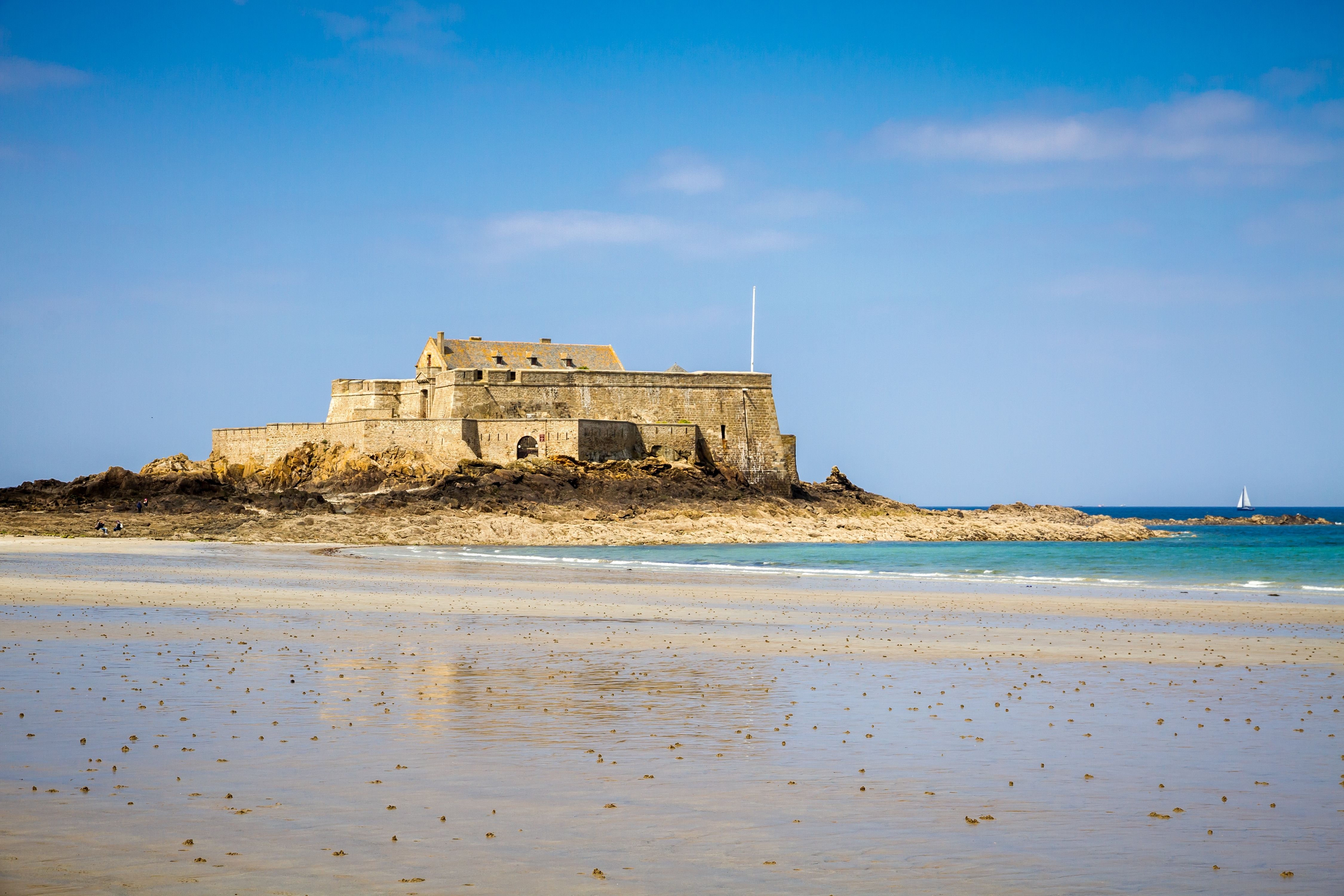 The National Fort in Saint-Malo, steeped in history - easyVoyage