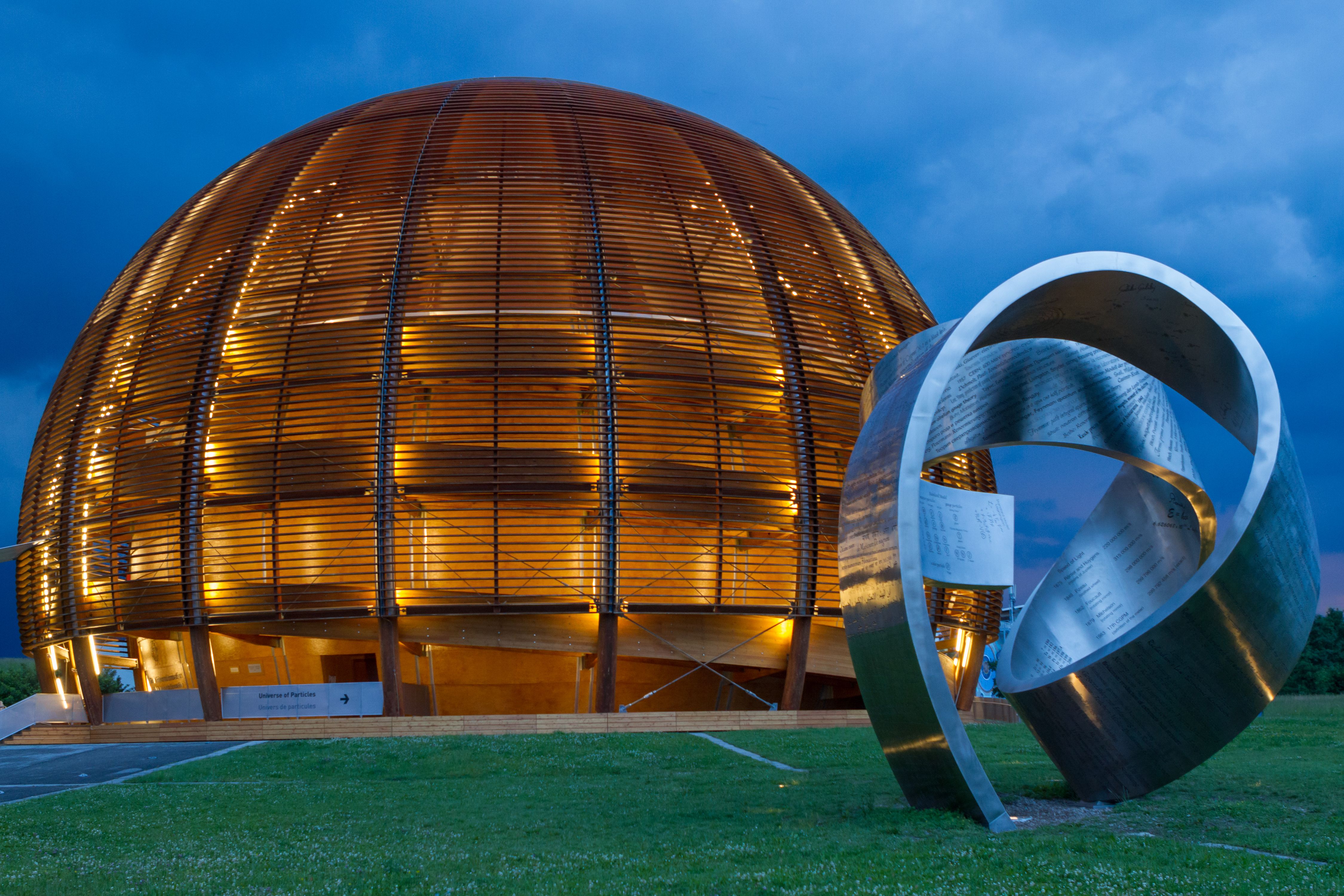 Discover science with CERN - easyVoyage