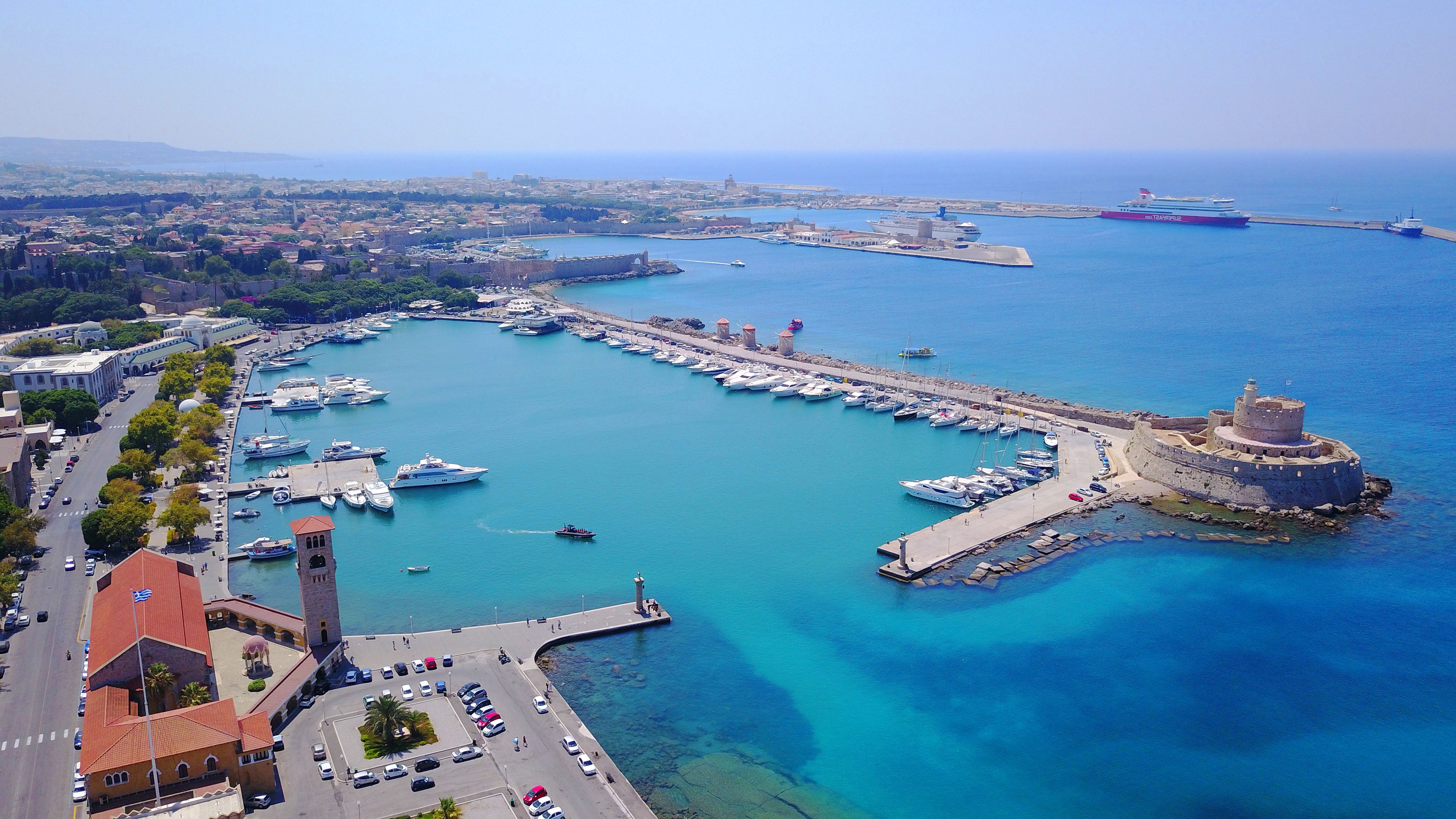 Le port de Rhodes : sur les traces du Colosse - easyVoyage